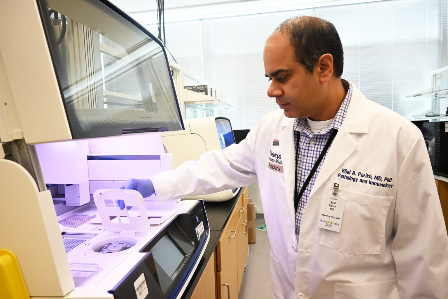 Barnes-Jewish Hospital Molecular Diagnostics Laboratory | Pathology ...
